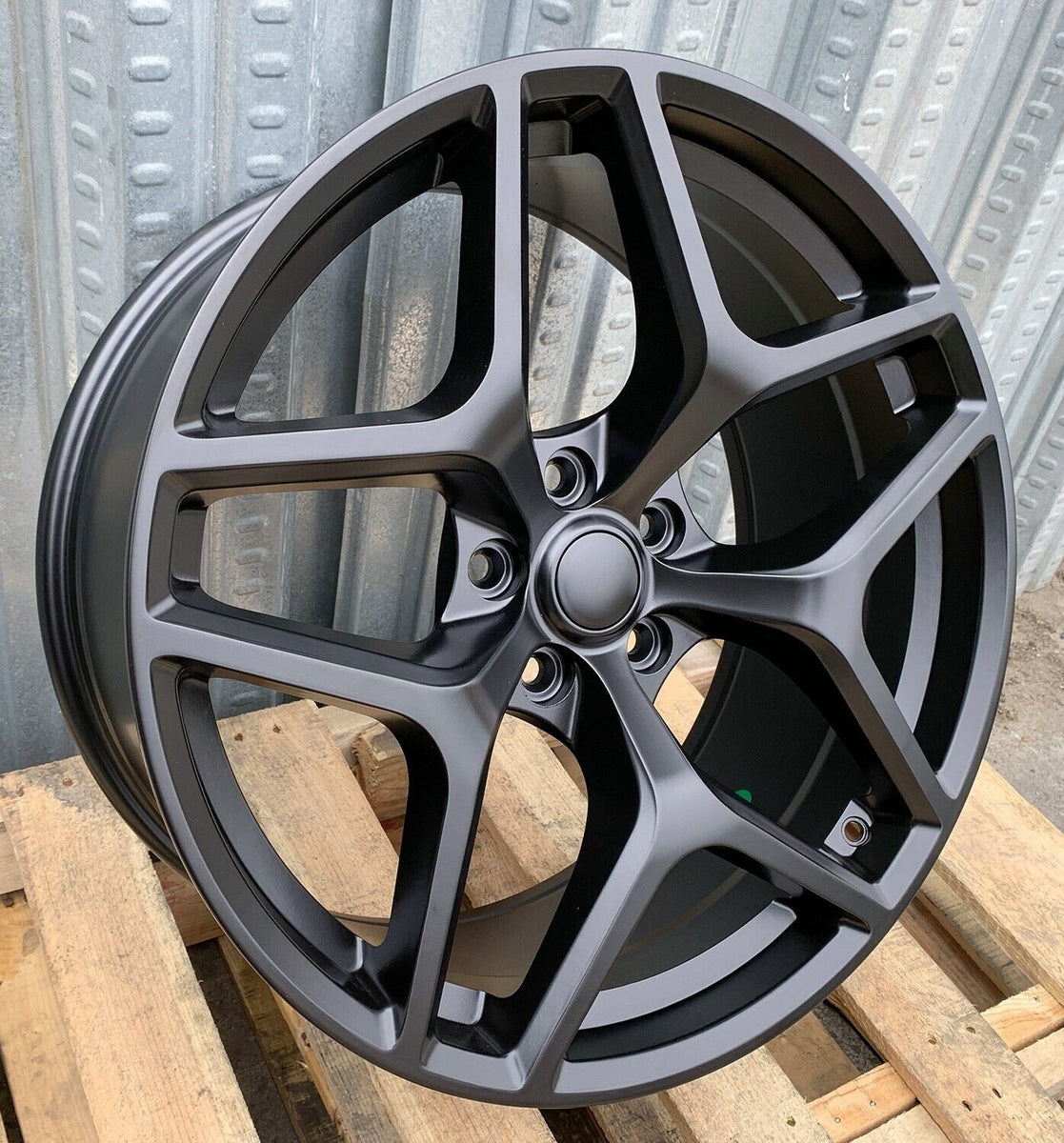 Set 4 New 20" Wheels For Chevy Camaro 20x9 +30 / 20x10 +35 5x120 Stagg ...