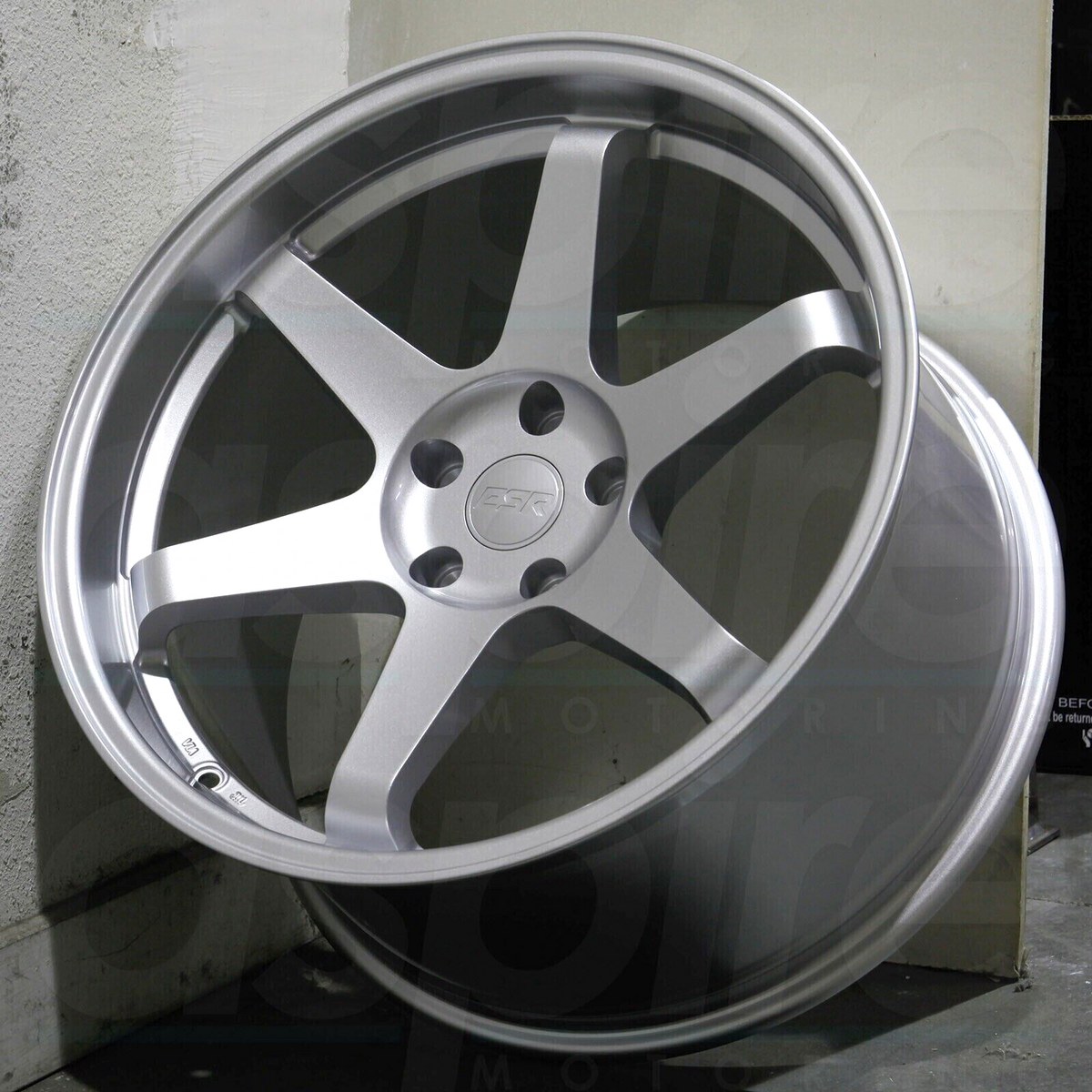 18x10.5 +22 5x100 ESR SR07 Wheels Hyper Silver Rims Set 4 – eurowheelsusa