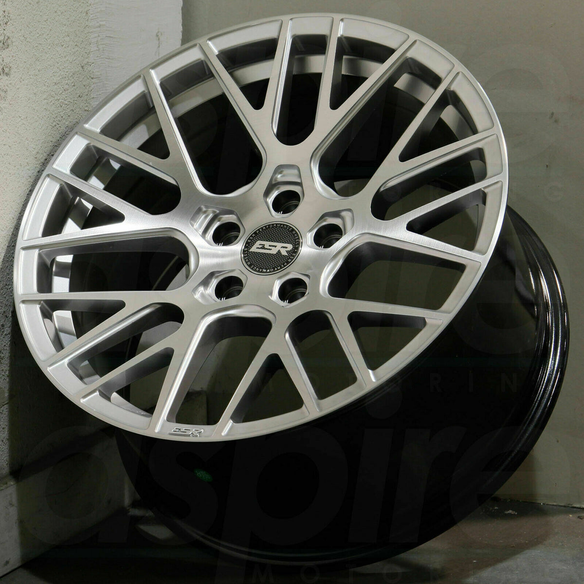 ESR RF11 Hyper Silver Wheels 18x8.5 +30 / 18x9.5 +22 5x114.3 18 Inch R ...